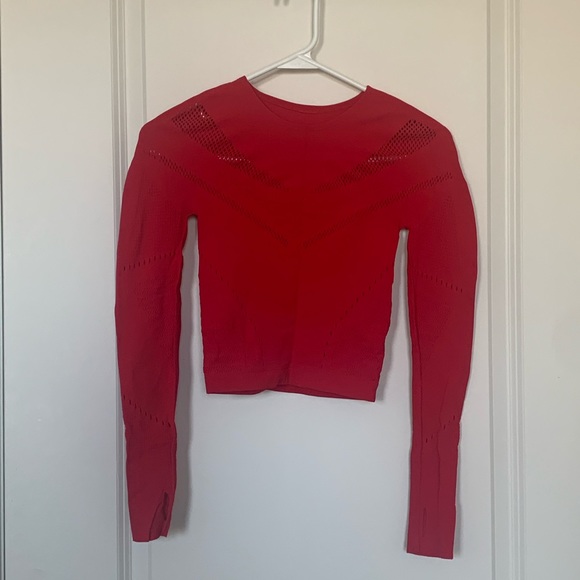 Fabletics | Tops | Fabletics Crop Top | Poshmark